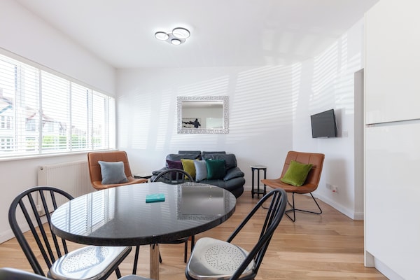 Luxury Garden Apt, Two Bed 2 En Suite With Parking - Oxford