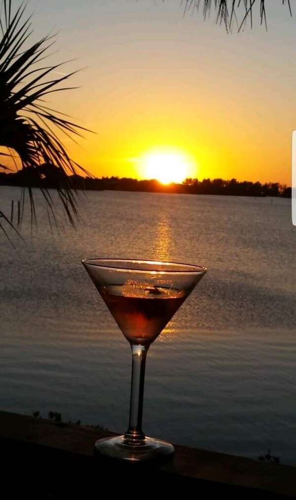 Resort Style Vacation Condo With A Pool On Siesta Key! - Siesta Key, FL