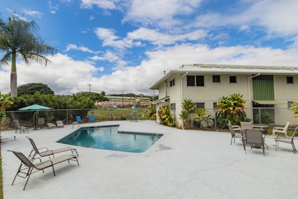 Great Value! Two Bedroom Hilo Condo With Air Conditioned Bedrooms - Hilo, HI
