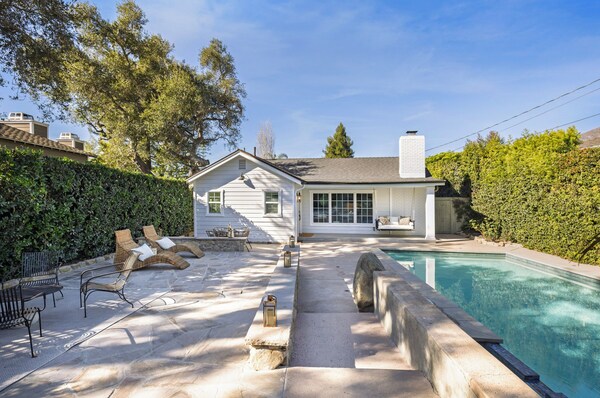 Charming 3-bedroom House Plus Office With Ac, Wifi And Heated Pool In Montecito - Carpintería, CA