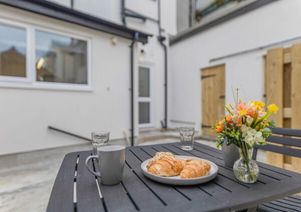 Minafon - Three Bedroom House, Sleeps 6 - Bala