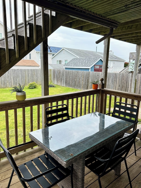 Tranquil 2-bedroom Unit, 2 Blocks From The Beach In Charming Brigantine. - Brigantine, NJ