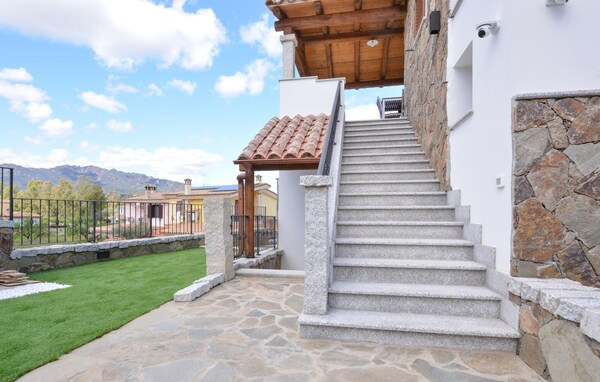 Beautiful Apartment In Olia Speciosa - San Vito