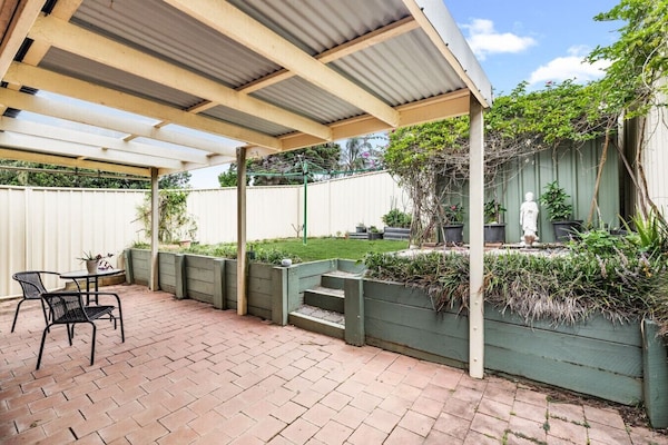 Stayau Cozy 3br Suburban Retreat In Ingleburn - 세인트 앤드류스