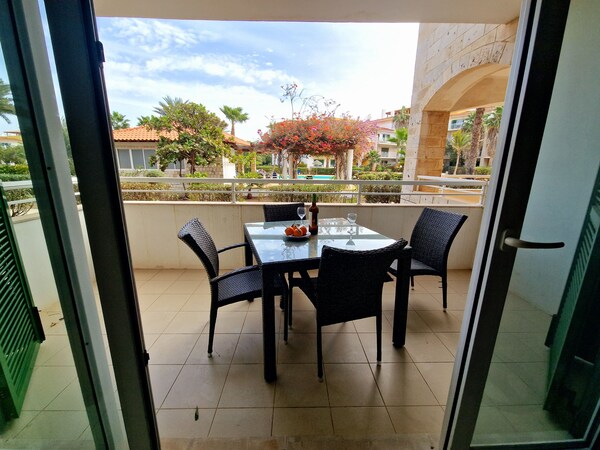 Stay, Laugh, Repeat!\nbeautiful Apartment In Vila Verde - Kap Verde