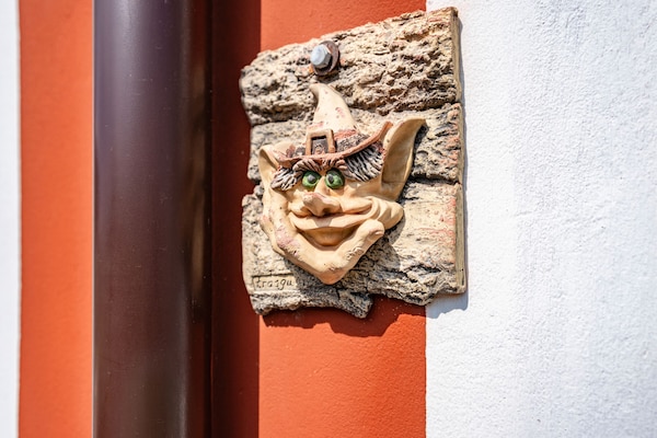 Maison De Campagne "El Trasgu" Avec Vue Sur La Montagne, Wi-fi Et Climatisation - Cangas de Onís