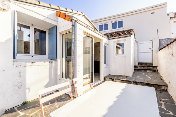 Vakantiehuis 'Coeur De Ville Maison 5p' Met Privé Tuin En Balkon - Pornic