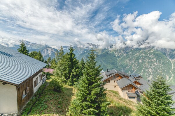 Appartement 'La Meije 9' Avec Vue Sur Montagne Et Balcon - Oz-en-Oisans