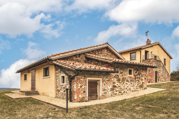 Room 'Giaggiolo' With Mountain View, Shared Pool And Wi-fi - Chianciano Terme