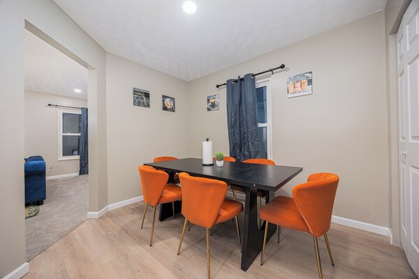 Bungalow-pet Friendly-king Bed-fenced-table Tennis - Columbus, OH