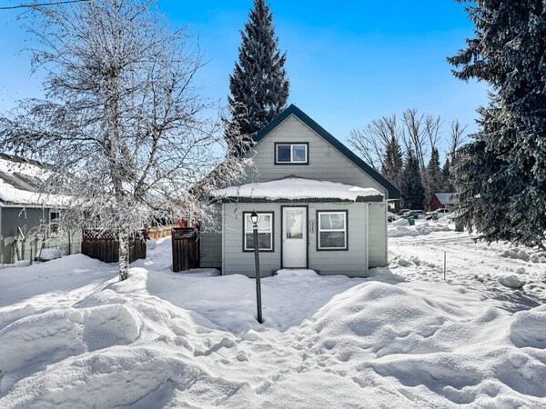 Quaint Cottage In Downtown Cascade - Cascade, ID