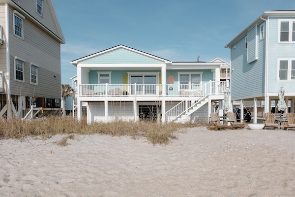 Oceanfront Cottage With Private Beach Area! - Carolina Beach, NC