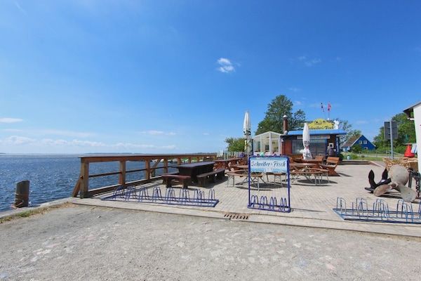 Strandnahe Ferienwohnung Mit Meerblick - Ferienhaus Strandlatscher Fewo 01 - - Wiek