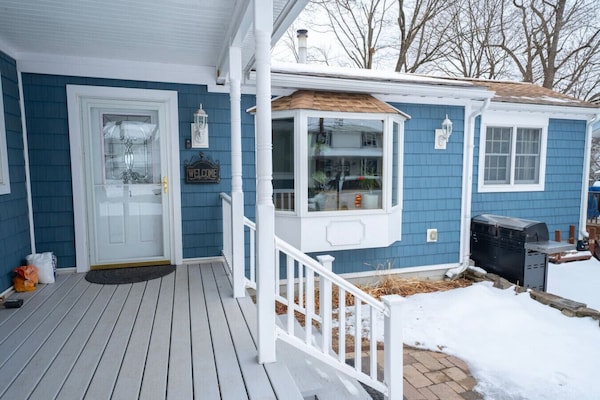 5 Br West Point Family Compound- Sleeps 10! - Newburgh, NY