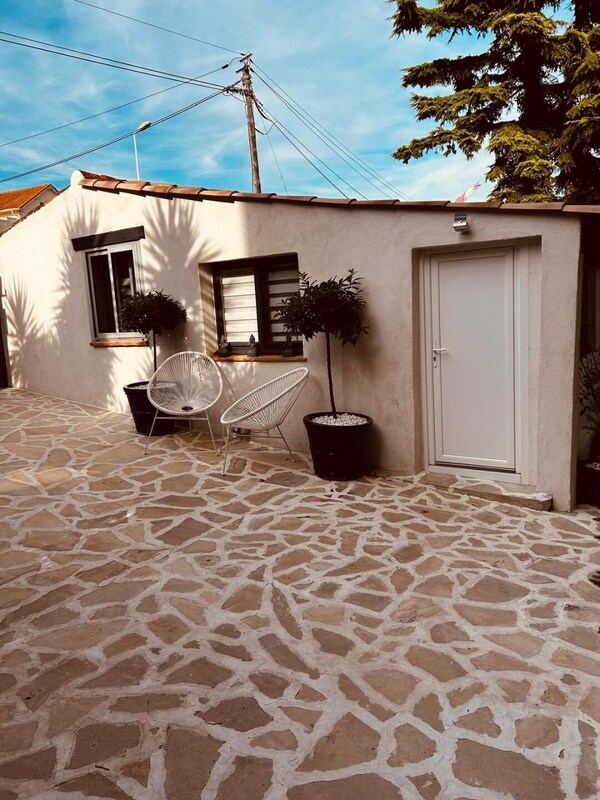 Le Cabanon Du Cannet.charming, Fully-equipped Two-room Apartment Close To Amenities. - Le Cannet
