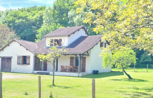 Country House Sleeps 10 - Dordogne