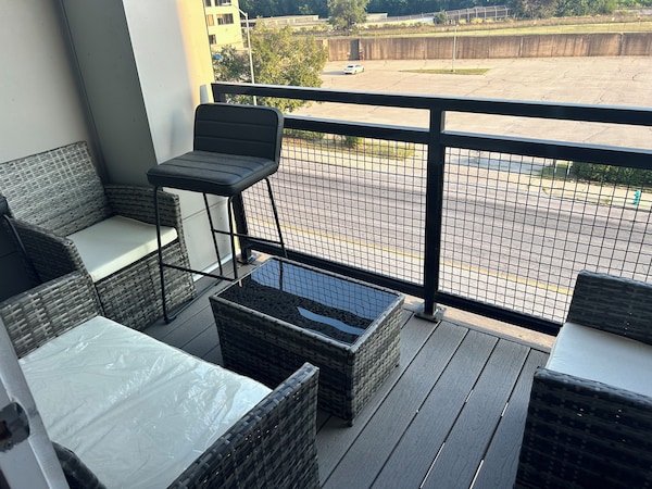 Charming 2-bedroom Apartment In Indianapolis With Ac, Wifi, Fitness Room - Indianapolis, IN