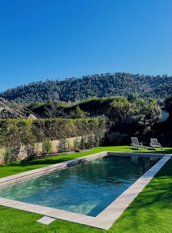 Maison Provençale Sur Terrain Plat/ Grand Jardin/ Piscine - Aubagne