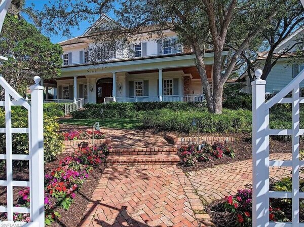 Naples Beach Port Royal Luxe Coastal Mansion & Guesthouse With Pool & Hot Tub - Naples, FL