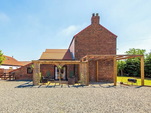 4 Bedroom Accommodation In Durham - Durham