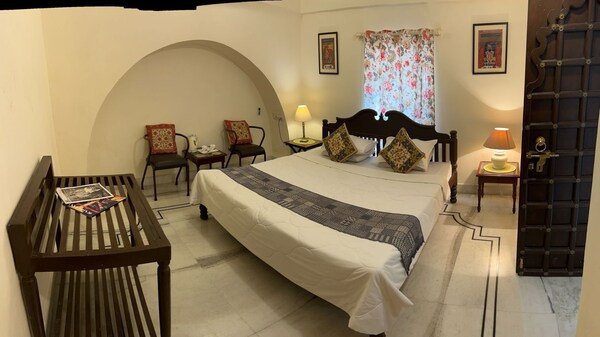 Remodeled Historical 446-year-old \Npalace Built In 1578 Ad, Suite Rooms - Rajasthan