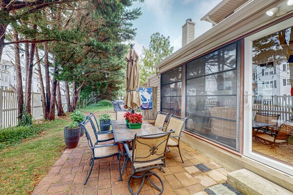Rehoboth Beach Gardens Spacious Condo W/shared Pool & Tennis Court - Jersey Shore