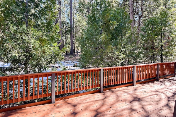 Cozy Family-friendly Home With Air Hockey, Grill, Deck, & Nearby Activities - Shaver Lake, CA
