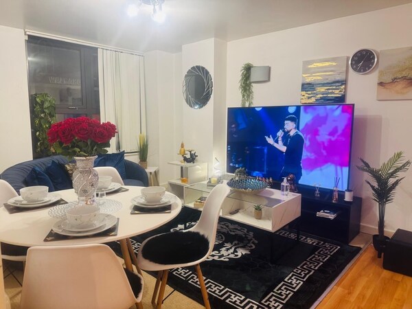 West Street 1 Bedroom Apartment Wifi Netflix - Sheffield