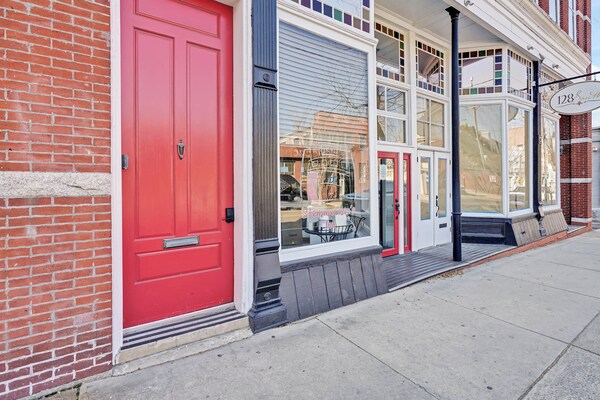 Stemmermans Hotel  Entire Boutique Hotel Downtown! - Leland, NC