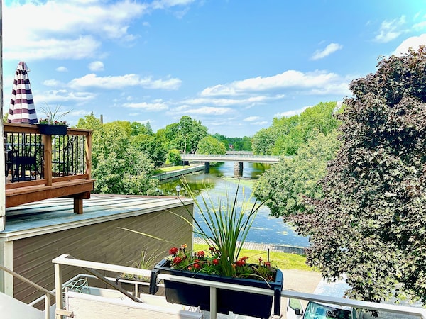 Modern Heritage Gem With Stunning Tay Basin & Fountain View - Perth