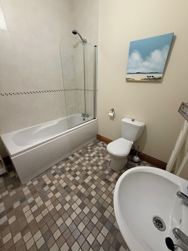 Comfortable Modern Spacious 2 Bed Apartment With Sea Views. - Castlerock