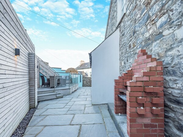 3 Bedroom Accommodation In New Quay - New Quay