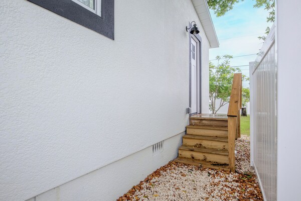 The Elite Enclave - St. Petersburg, FL