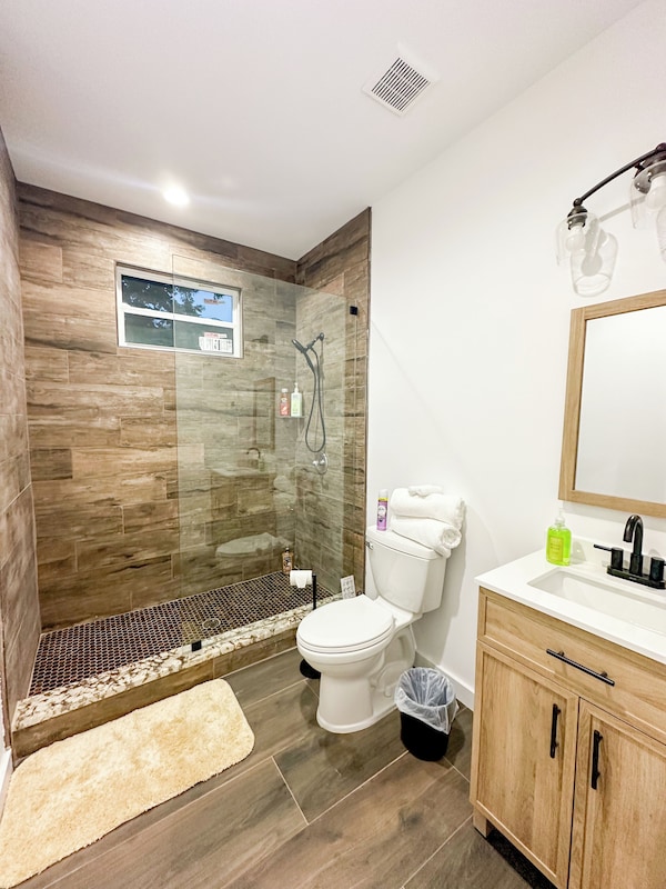 Downtown Denton Delight Loft - Denton