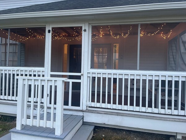 Charming Schoolhouse With Ac/heat, Wifi, Smart Tv, W/d, Full Kitchen - Sleeps 4 - Port Jervis, NY