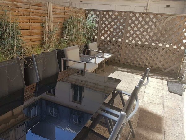 Habitat Parisien -1ch/1sdb-climatisé -Terrasse - La Plaine Saint-Denis