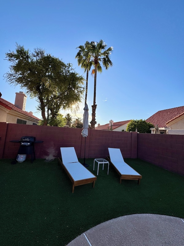 Spacious 4-bedroom Home With Pool, Walk To Beautiful Freestone Park. - 길버트