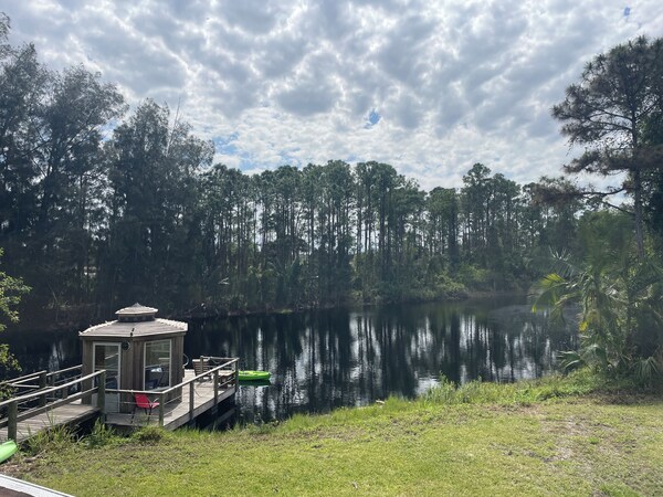 Lakeside Retreat - Fort Pierce, FL