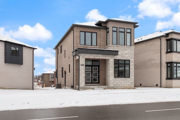 Newly Built Basement Suite  Comfort & Convenience - Markham, Canada