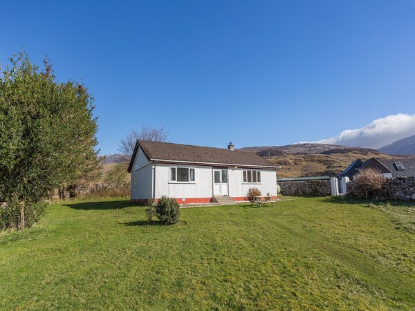 Walled Cottage - Uk49097 - Loch Assynt