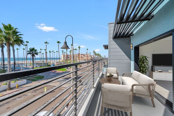 Steps To The Beach, Ocean Views,,view Deck With Outdoor Kitchen,and  Fireplace - Imperial Beach, CA