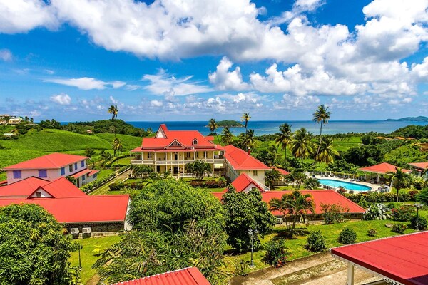 Bungalow Mit Pool Im Herzen Der Oge-landschaft - Martinique