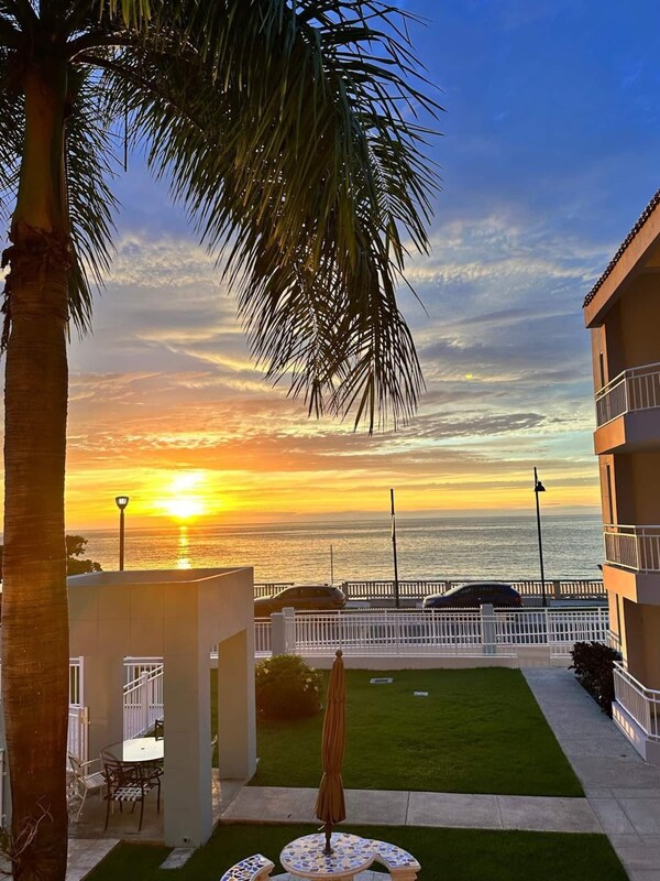 Ocean View Downtown Beach Paradise-walk To Beach - Aguadilla