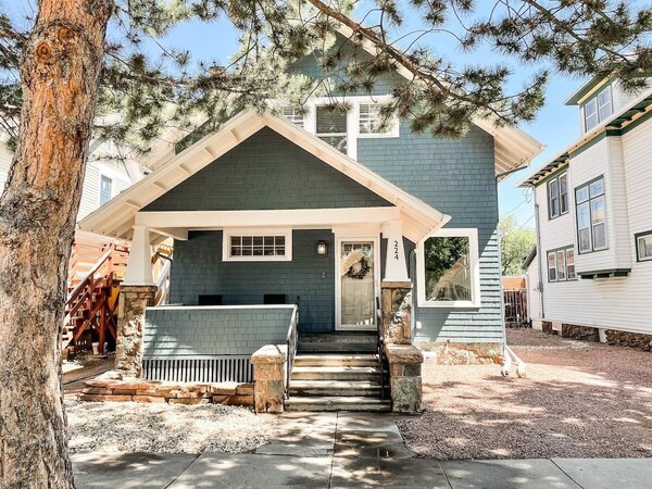 Stunning Remodeled Downtown Dream Home! - Manitou Springs, CO