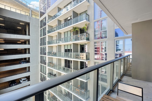Beautiful Apartment In Downtown Miami, Wifi, Pool, Fitness Center & More - Miami