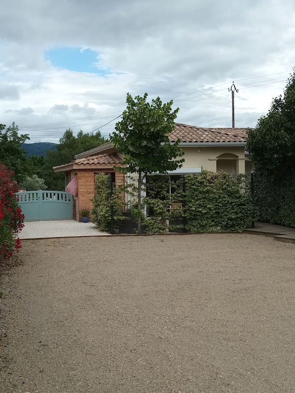 Detached Apartment House, Located On The Authors Of Lodève. - Lodève