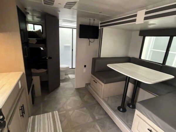Rv In Marvelous Brentwood With Ac, Wifi, Toiletries - Antioch, CA