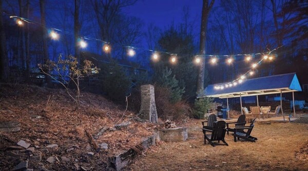 Hot Tub, Outdoor Movie Theater, Coffee Bar,fire Pit, Bbq, Pavilion & Lake Views! - Lake Wallenpaupack, Tafton