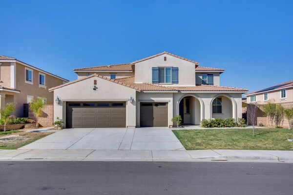 Luxurious & Spacious Family Duplex In Menifee! - Murrieta, CA