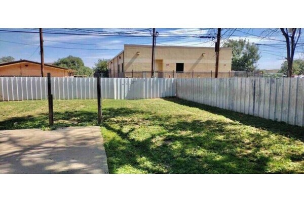 Clean 3 Br 2ba  White House Near Ttu & Umc - Lubbock